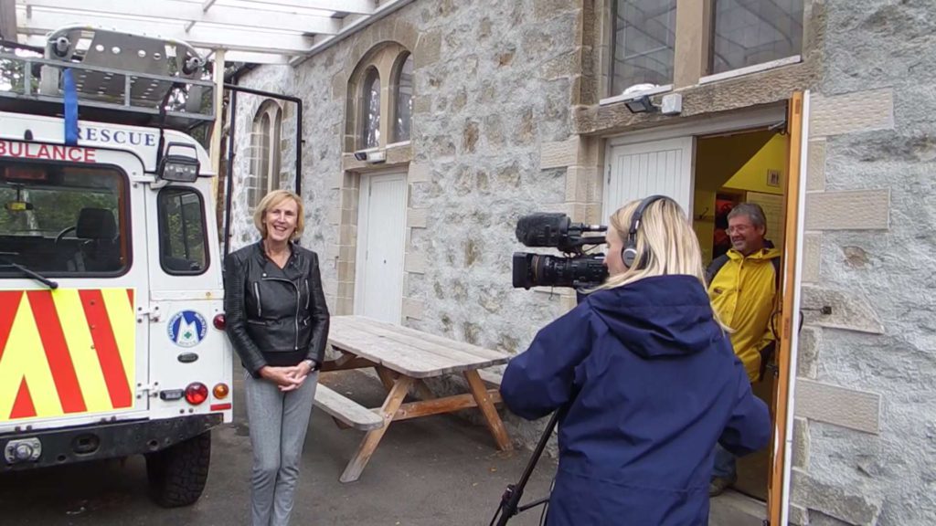 Lin Anderson Introduces Follow The Dead - Books from Scotland